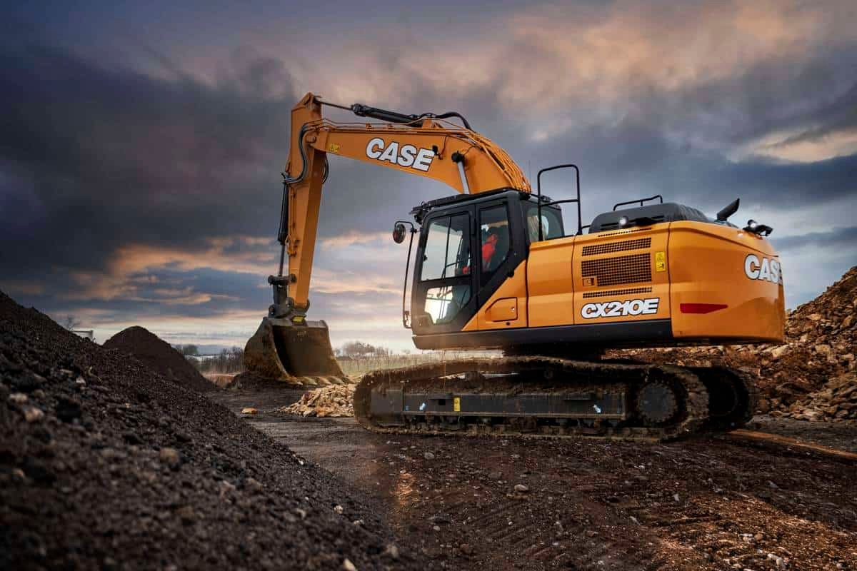 Best Crawler Excavator | Top 5 Accessories and Attachments To Know