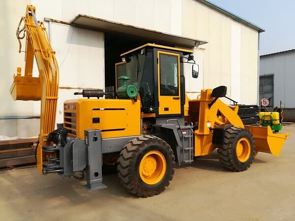 What Is A Backhoe? Complete Guide To Its Function, Uses, And Advantages