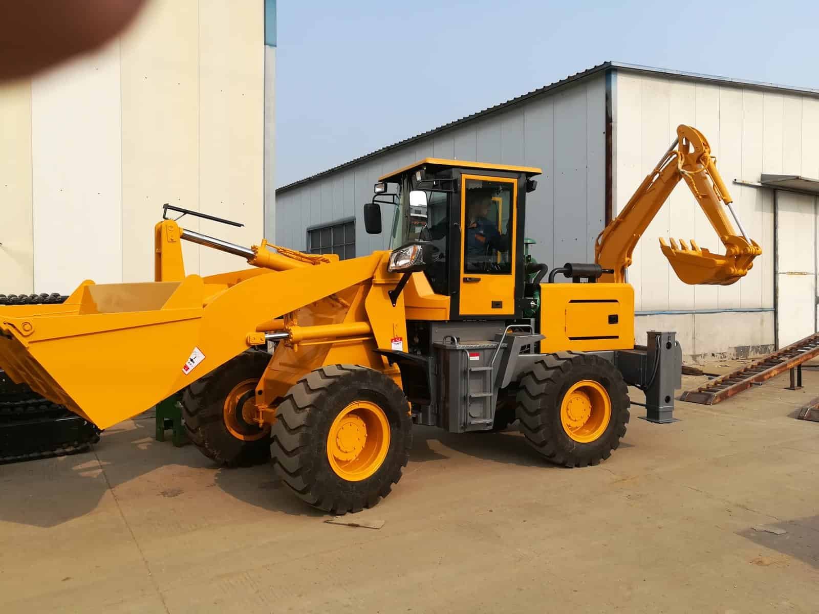 Excavator Backhoe Difference Explained: Key Differences You Need To Know