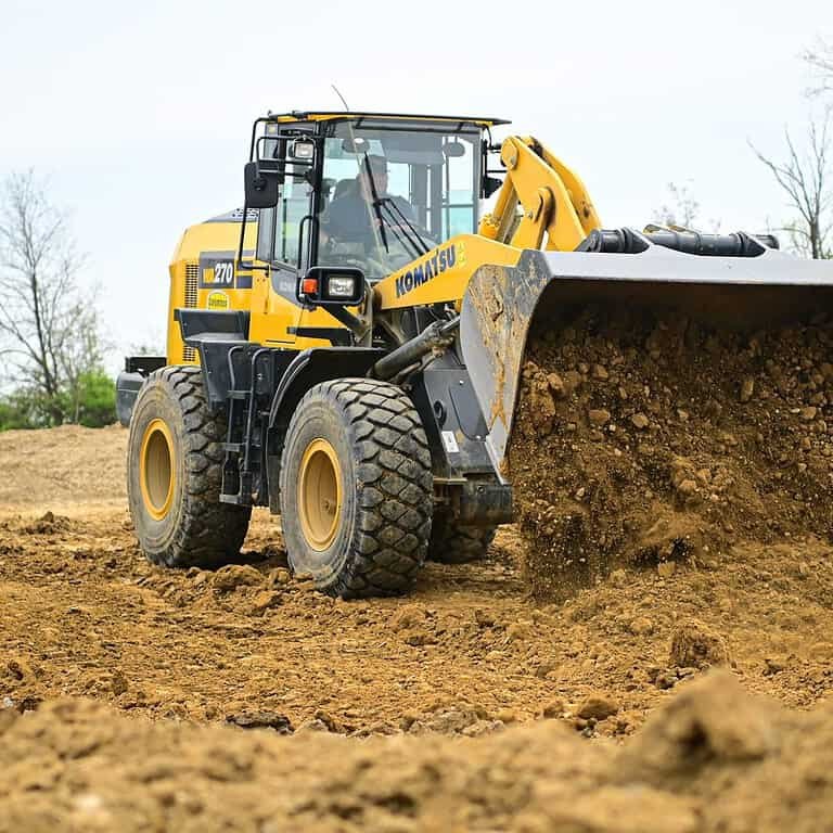 Bulldozer vs Loader: Key Differences, Performance, And Best Uses Explained