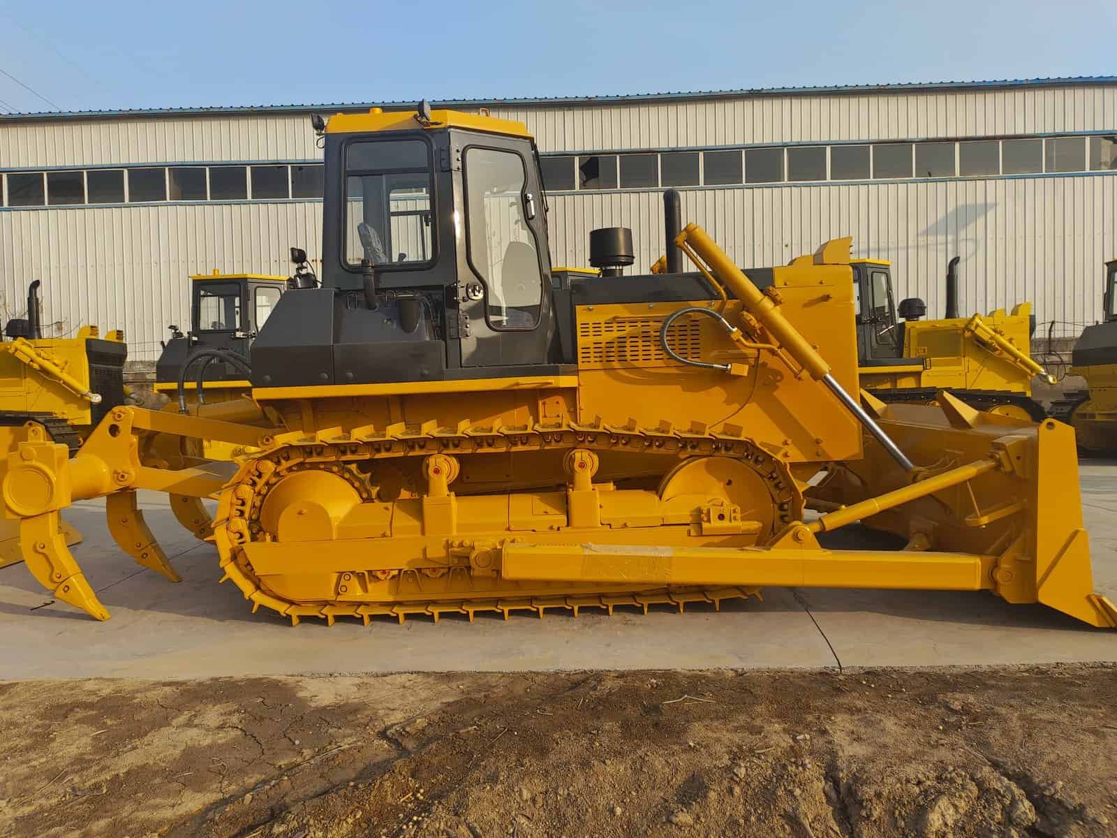 Backhoe vs Excavator vs Bulldozer: Key Differences & Best Uses