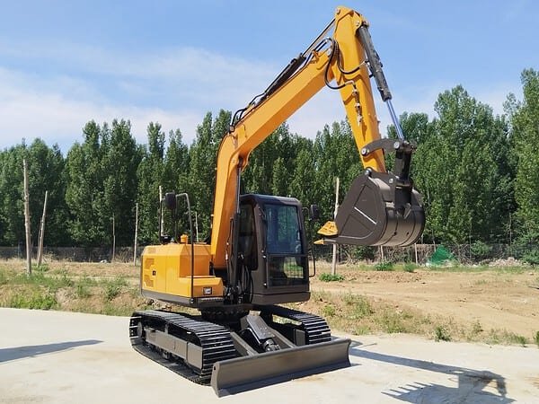 Backhoe vs Excavator Controls: Key Differences You Need to Know