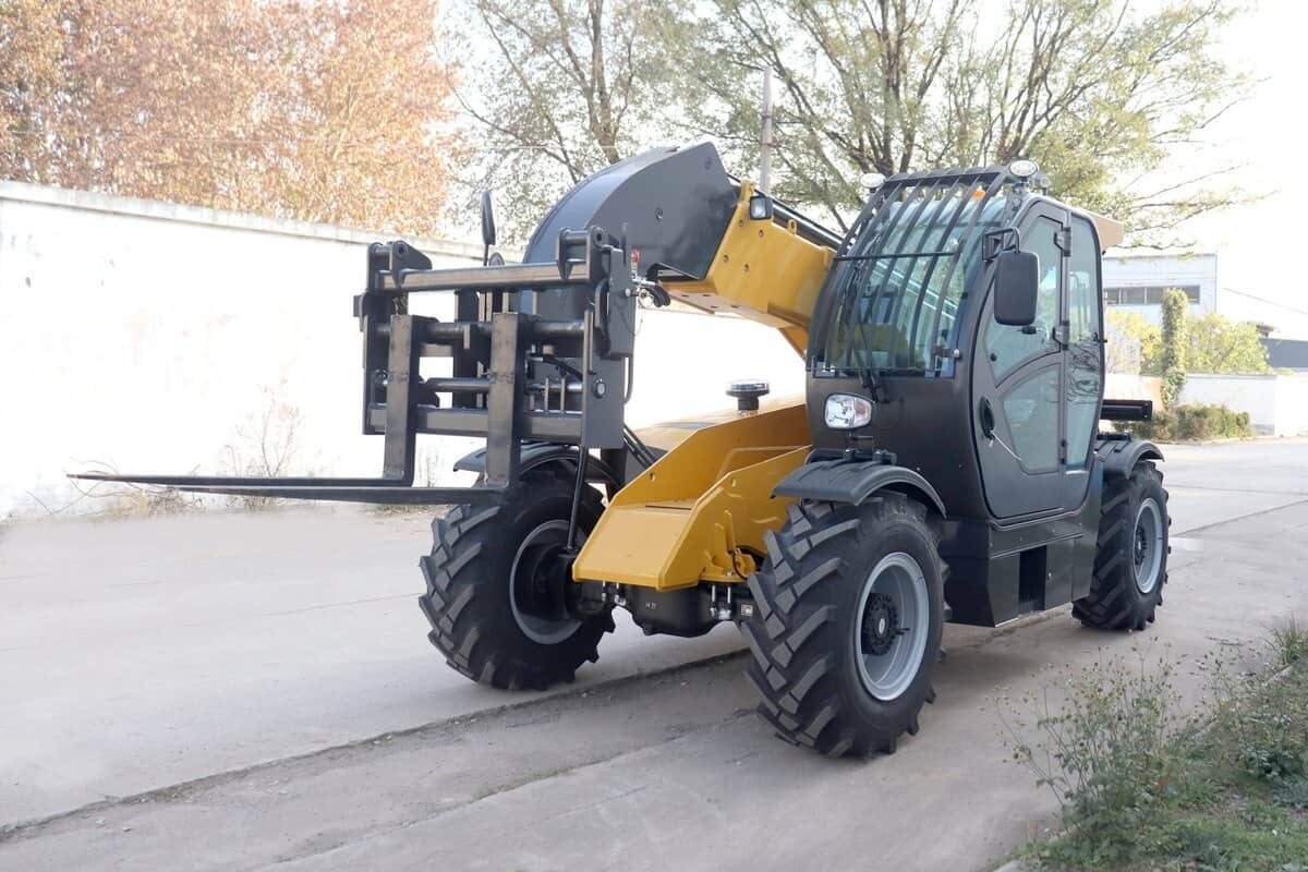 Telehandler Forklift for Sale | 3–6 Ton Capacity & Up to 18m Lift